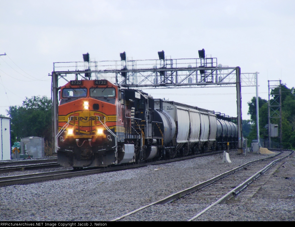 BNSF 4732
